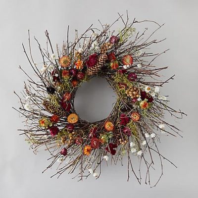Unique Fall Wreaths that Really Make a Statement