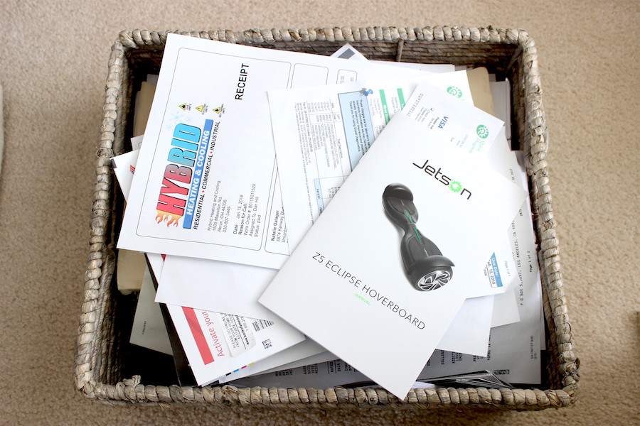 "No Brainer" Things to Toss During a Paper Decluttering Session