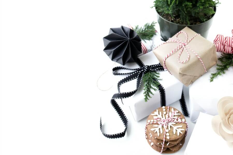 Your Holiday To Do List: 8 Holiday Prep Tasks You Should Do EARLY